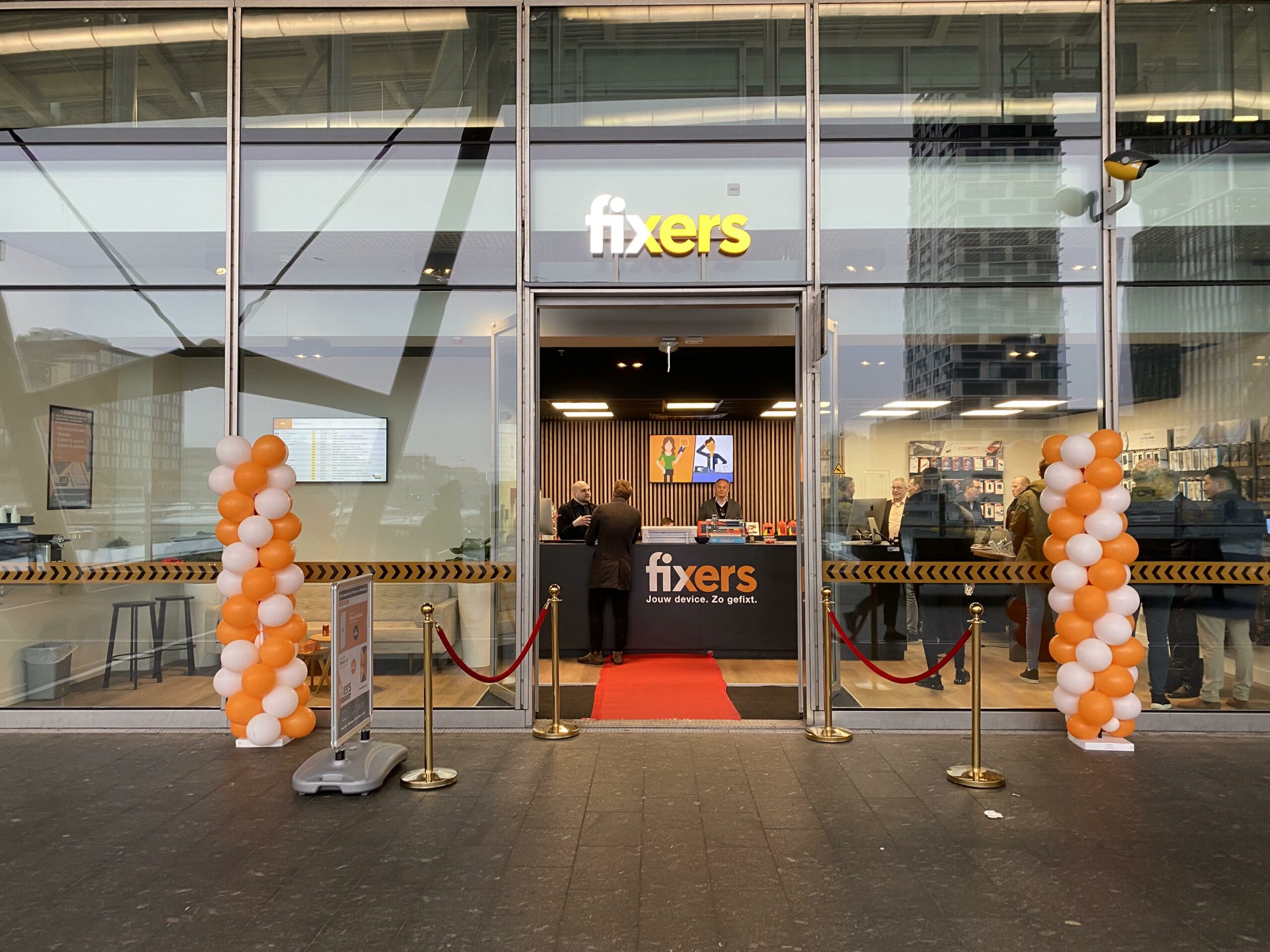 Feestelijke opening nieuw filiaal Fixers op Utrecht Centraal ...